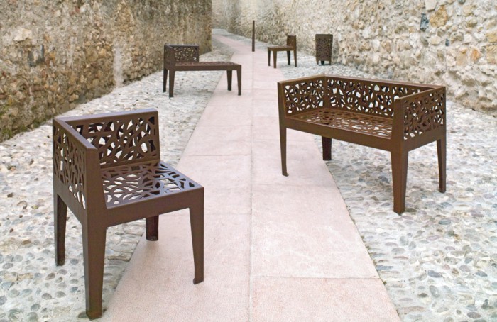 Mobilier urbain : entre minimalisme et décoration - Observatoire du ...